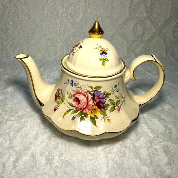 Sadler | Dining | Vintage 94s Sadler Carousel Rose Bouquet Teapot ...